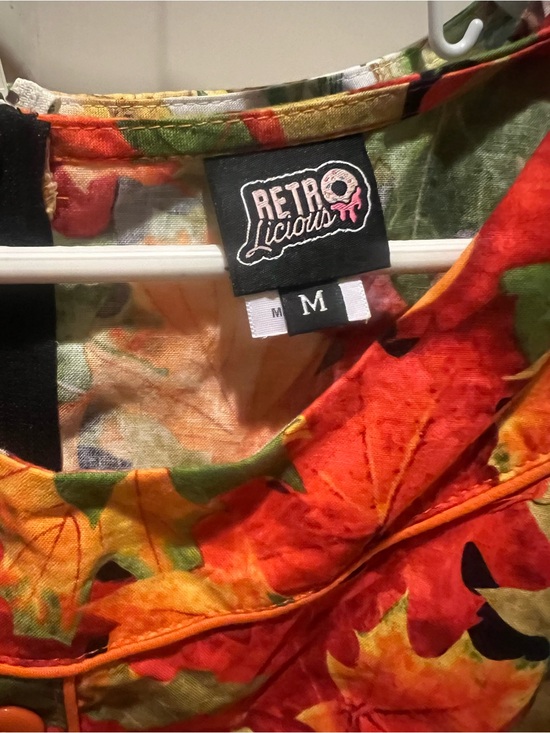 Retrolicious | Dresses | Retrolicious Red Orange Green Fall Leaf Print ...